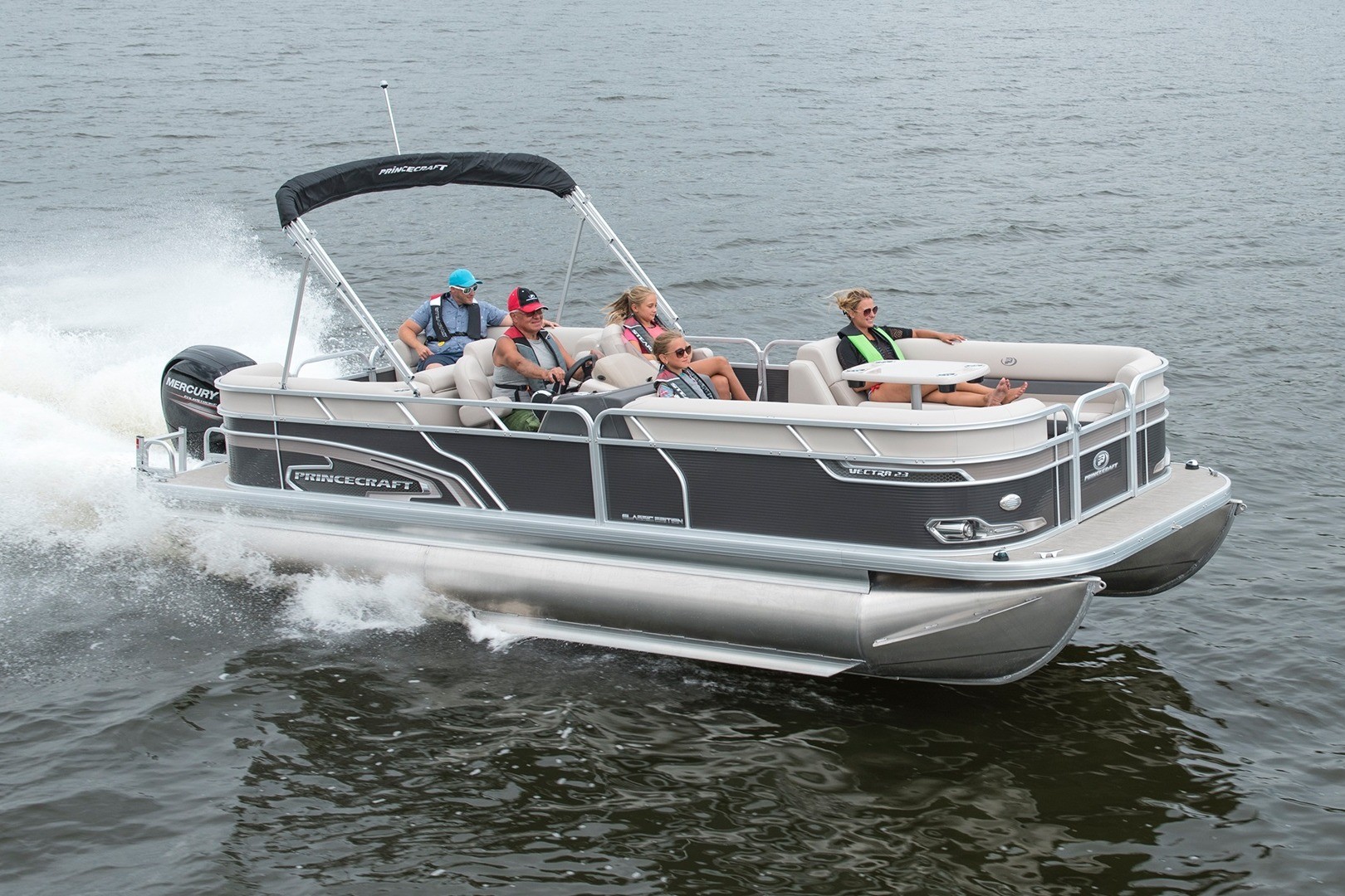 Pontons à vendre | Groupe Thomas Marine